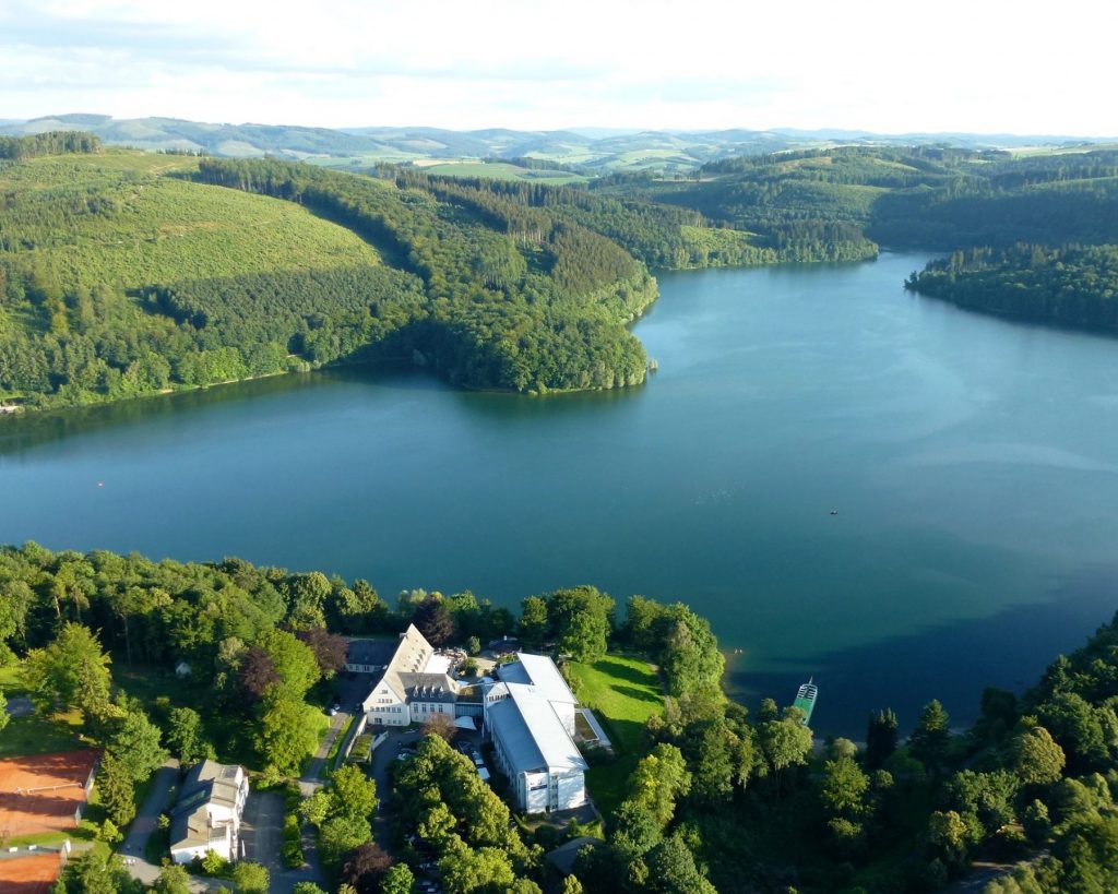 WELCOME HOTEL MESCHEDE / HENNESEE | HOCHZEIT.de